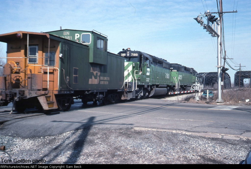 BN Caboose Hop Back to Cicero